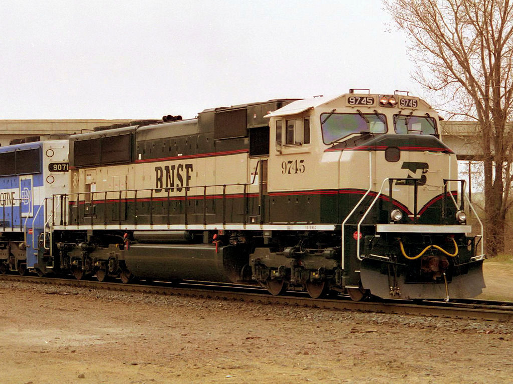 BNSF 9745
